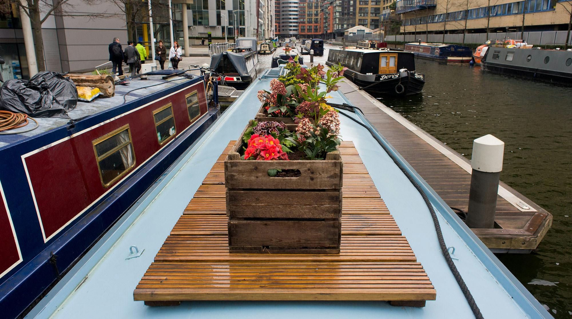 The Best London Houseboats on Airbnb | The Plum Guide