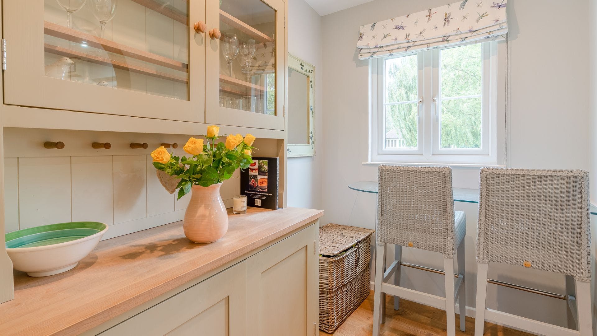 Mayfly Lodge | England, United Kingdom - Venue Report