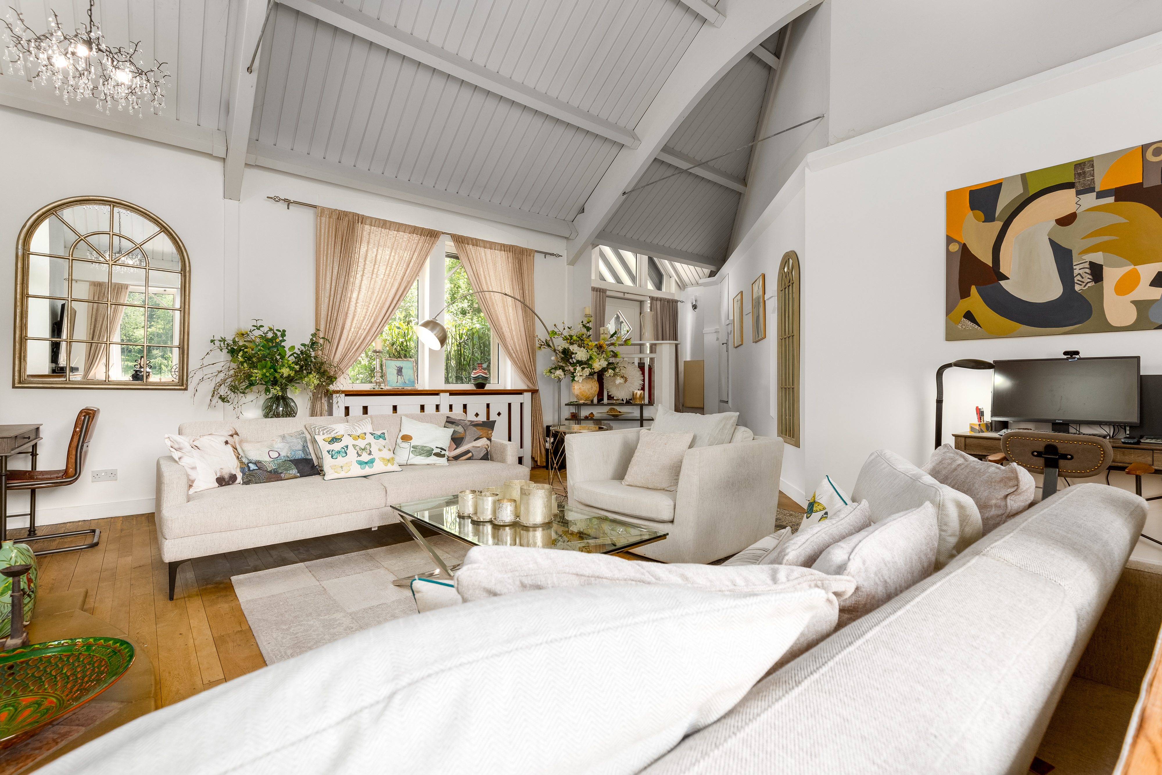 Where the Green Grass Grows | England, United Kingdom - Venue Report