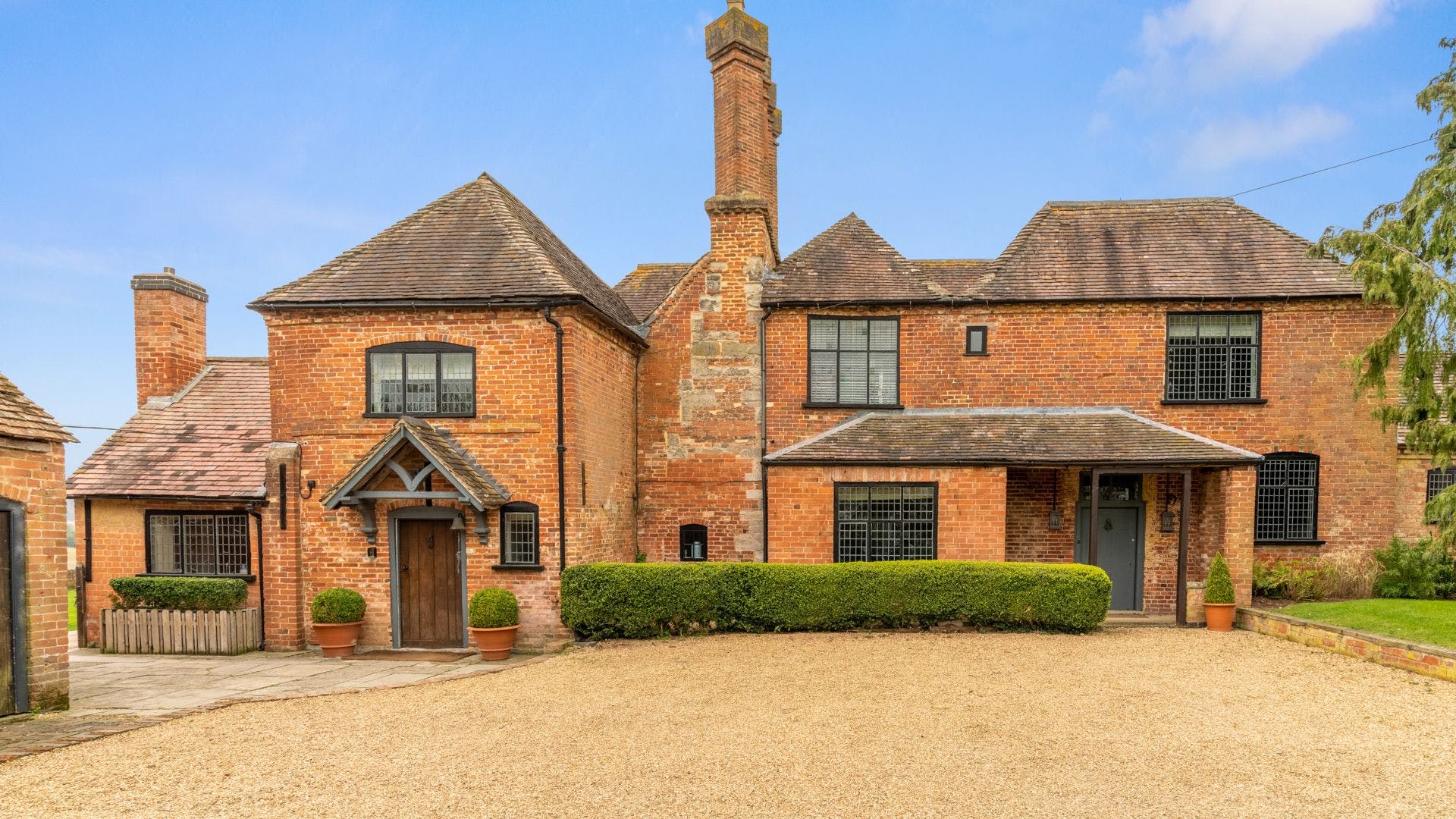 The Hunting Lodge at Ragley Estate | England, United Kingdom - Venue Report