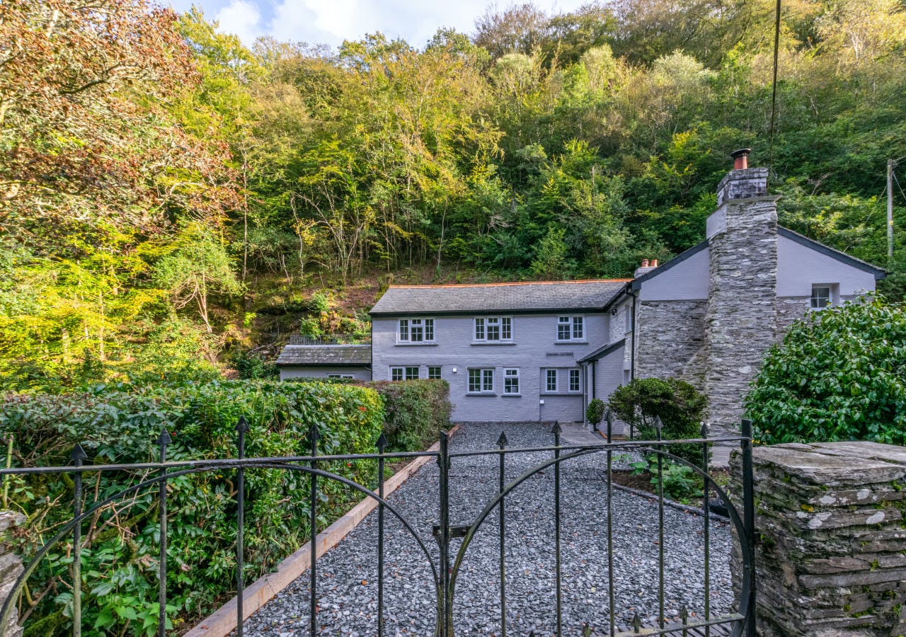 Western Woodlands, Looe, Cornwall | Plum Guide