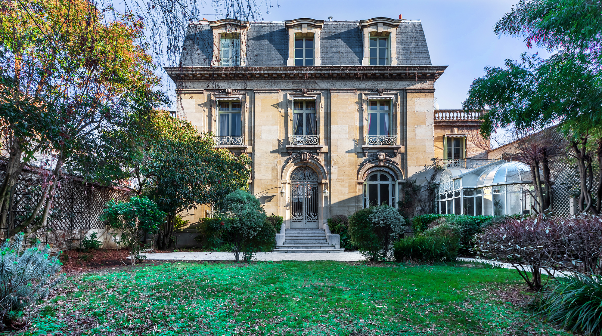 Stay in the best homes in Auteuil, Paris, France | Plum Guide