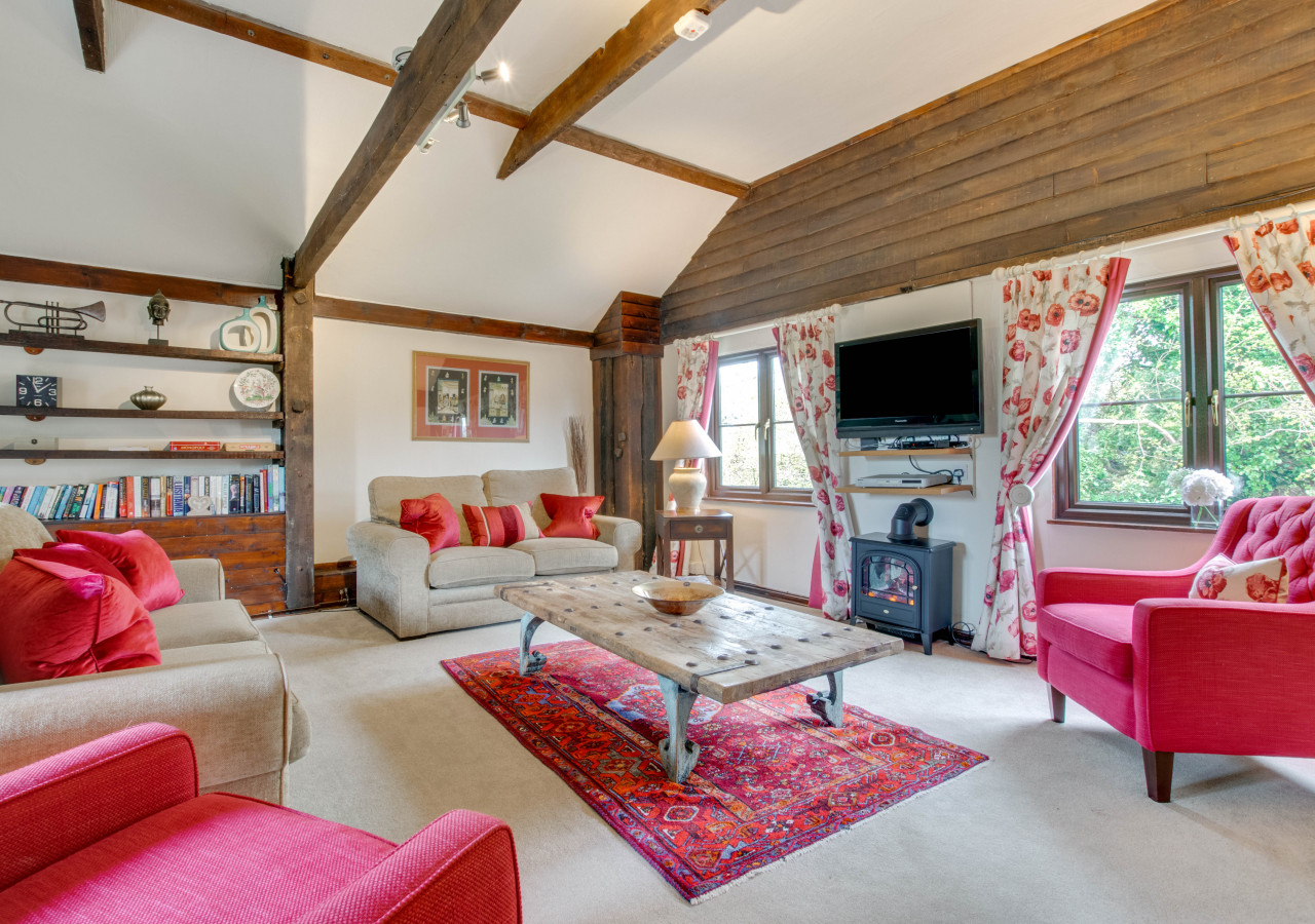 Hayloft Hideout, Kent, England | Plum Guide