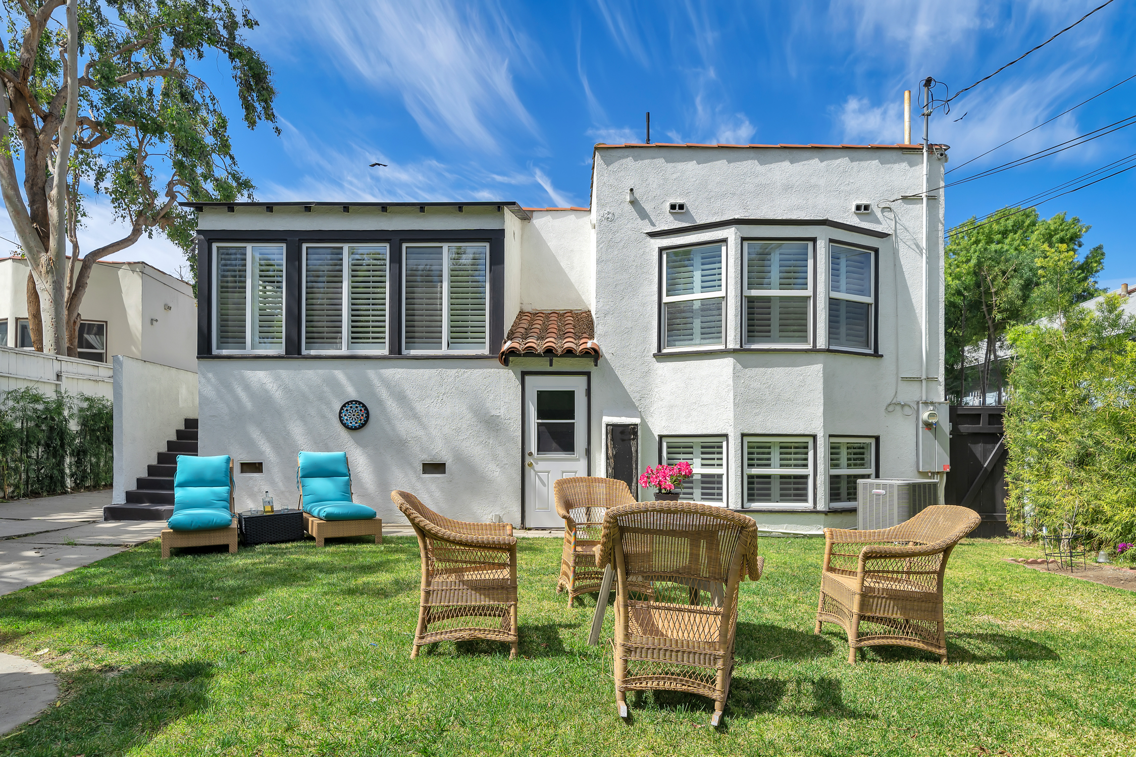 The Jasmine Light, Mid City, Los Angeles | Plum Guide