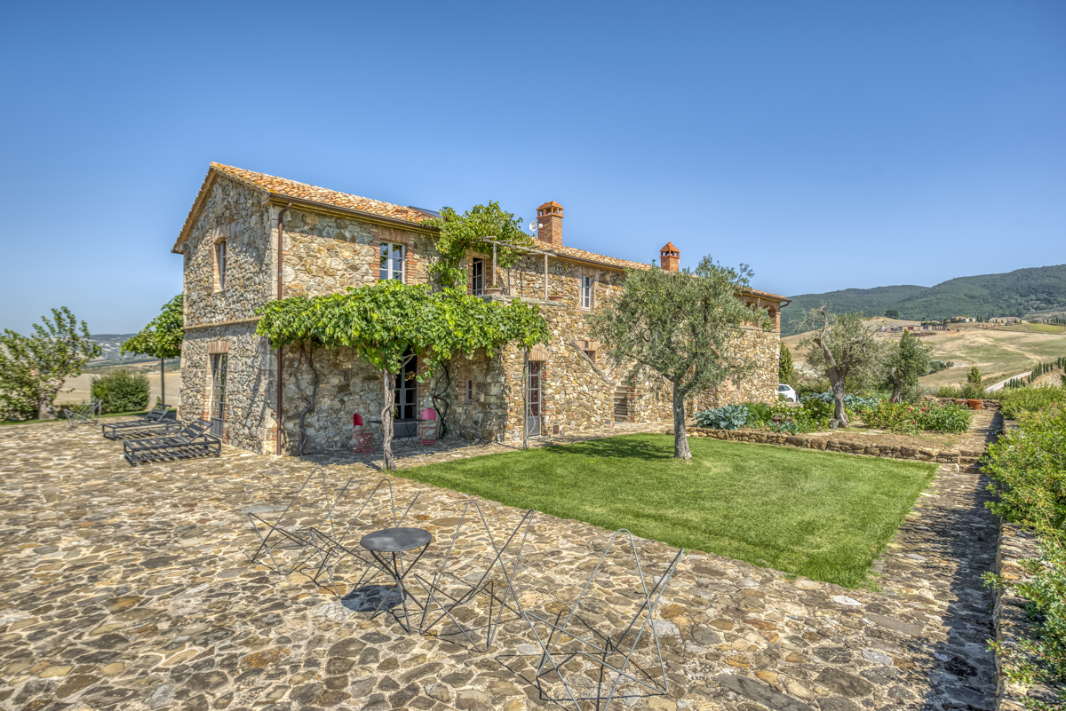 Stay in the best homes in Tuscany, Italy | Plum Guide