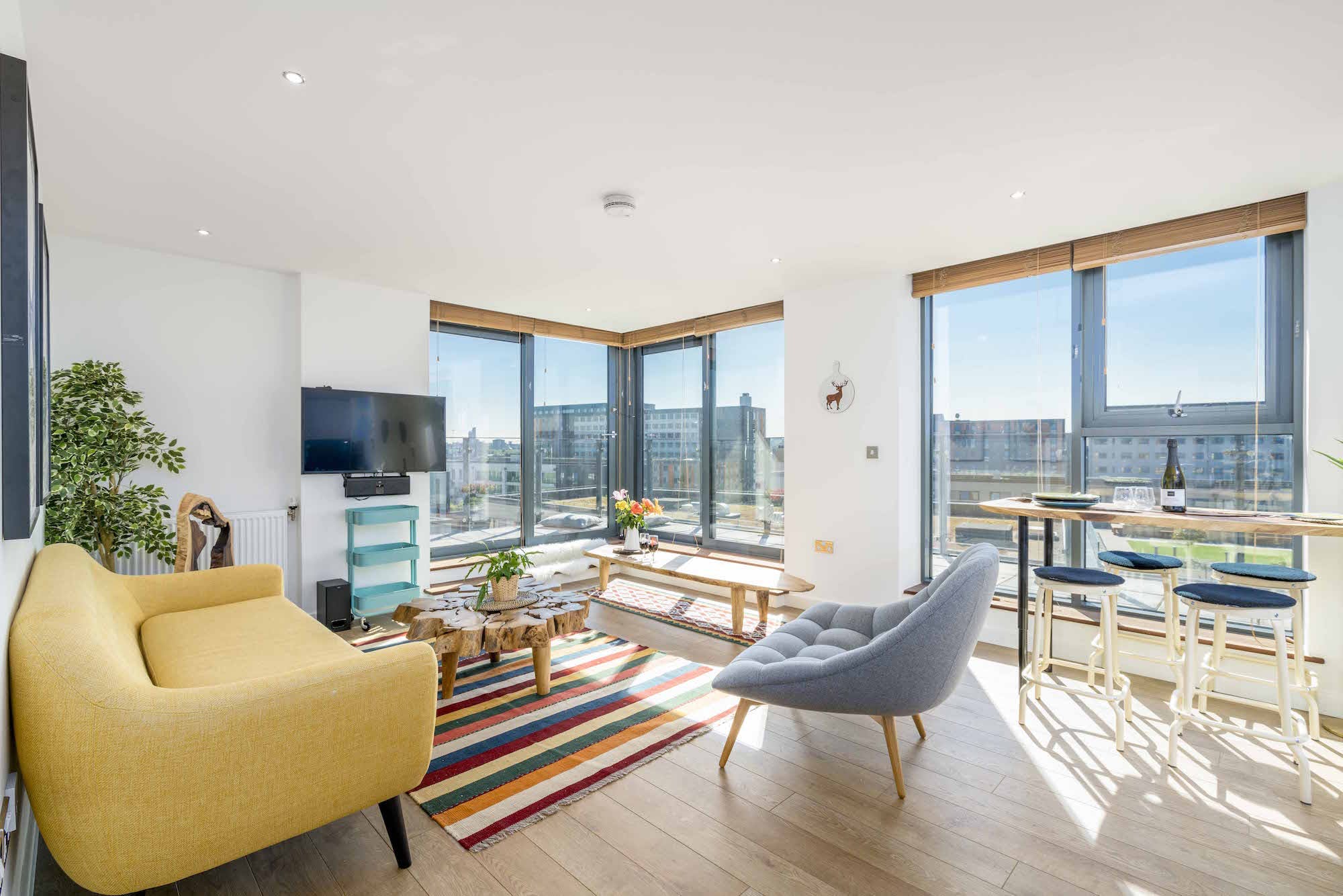 Waterside Terrace, London, England | Plum Guide