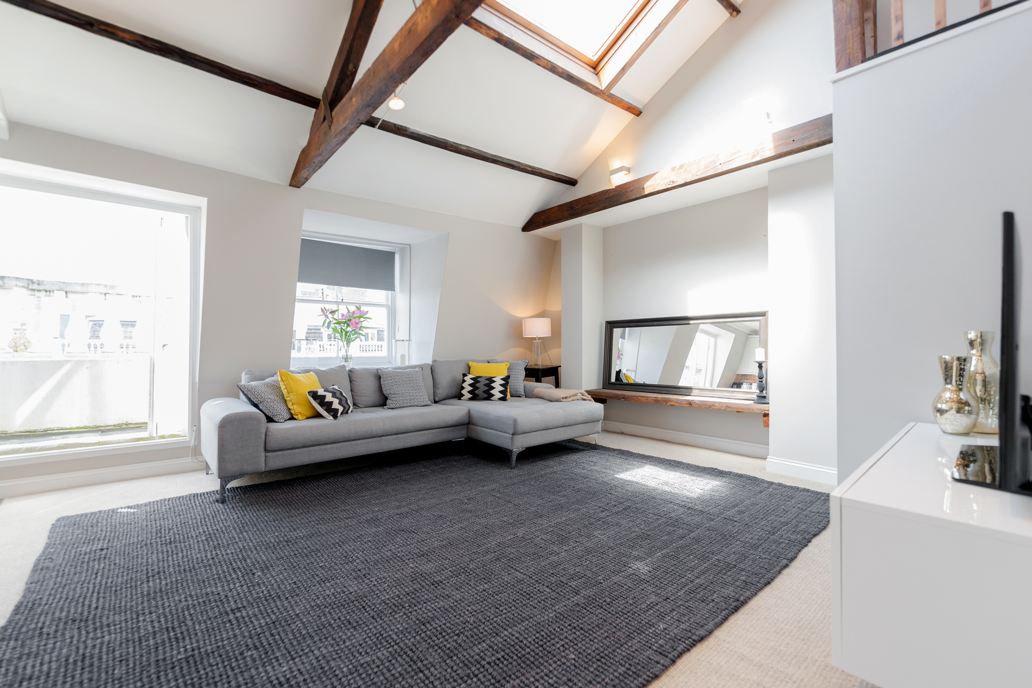 Lofty Beams | London, England, United Kingdom - Venue Report