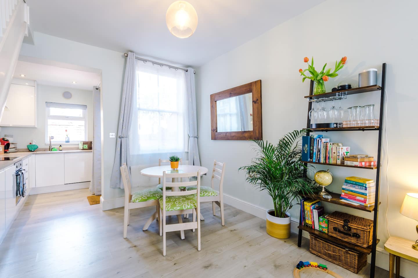 Pause For Thought | Cheshire, Connecticut, United Kingdom | Venue Report