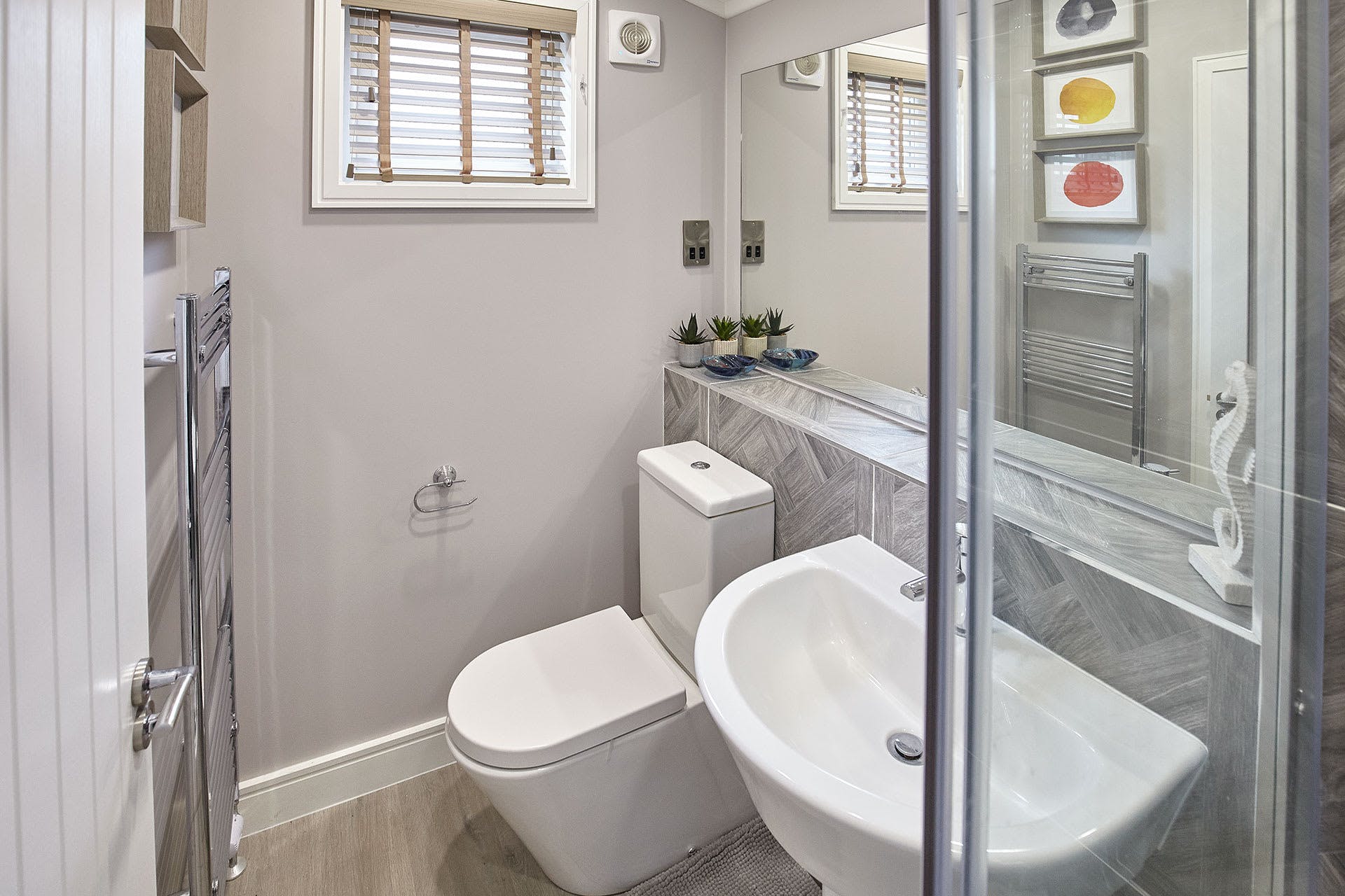 Denim & Wood | United Kingdom - Venue Report