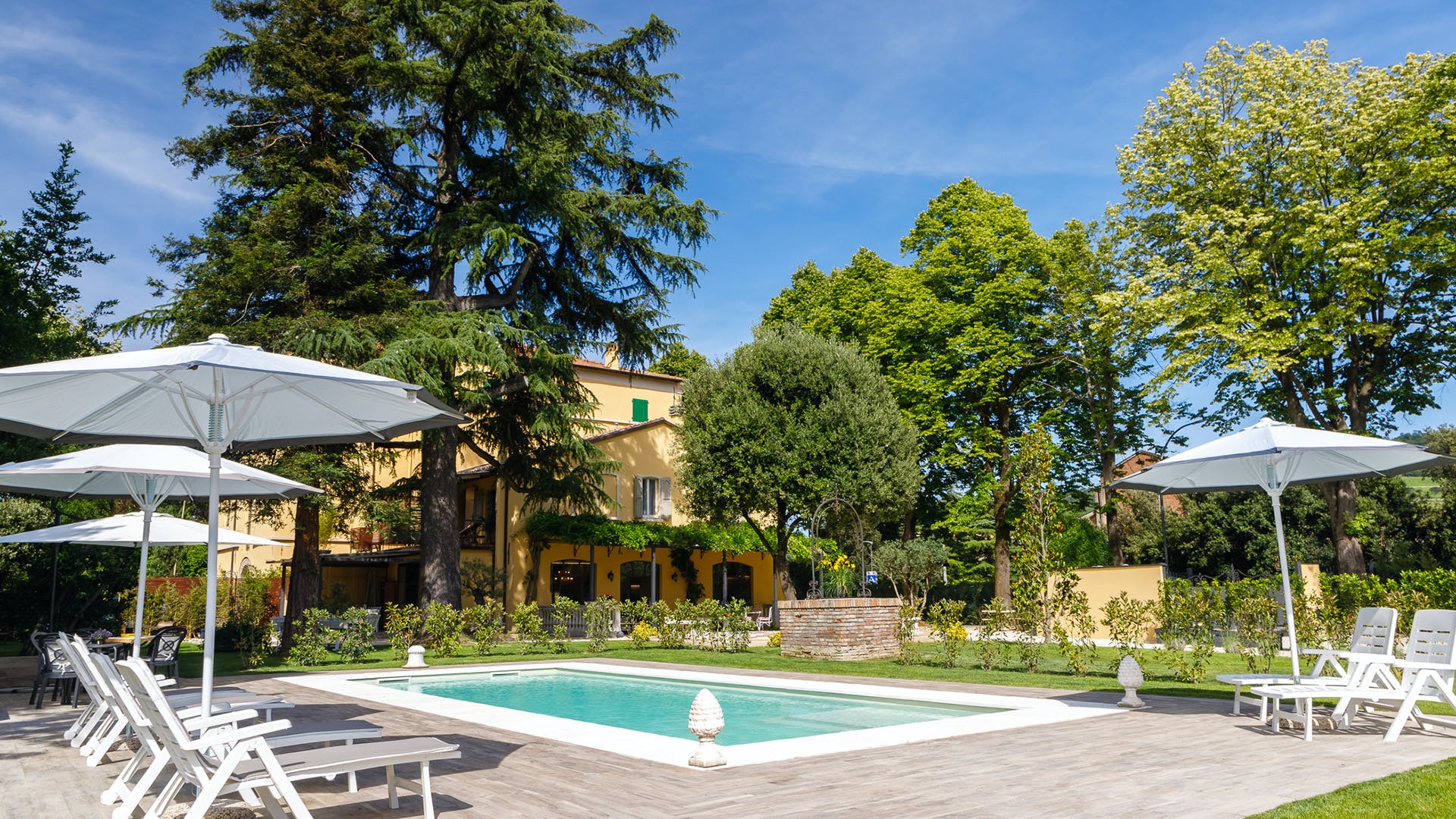 Enchanting Portico | Italy - Venue Report
