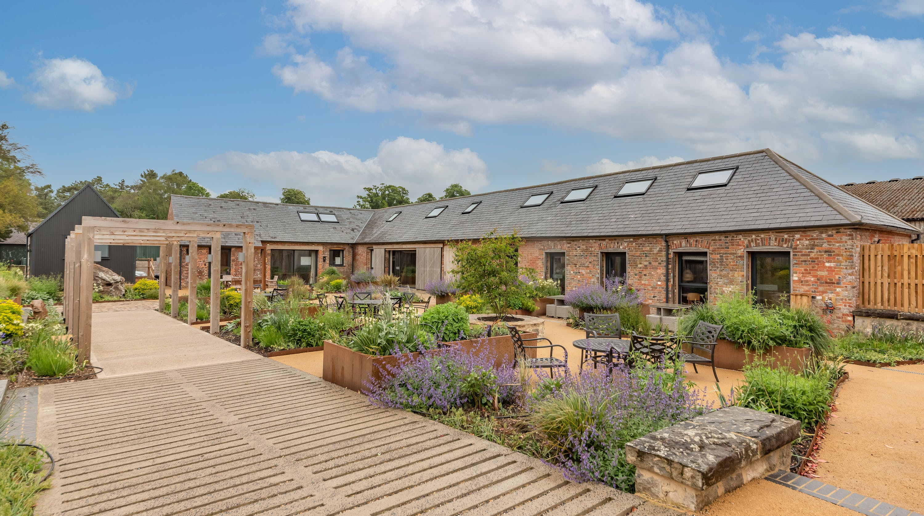 Alice's Farm | United Kingdom | Venue Report