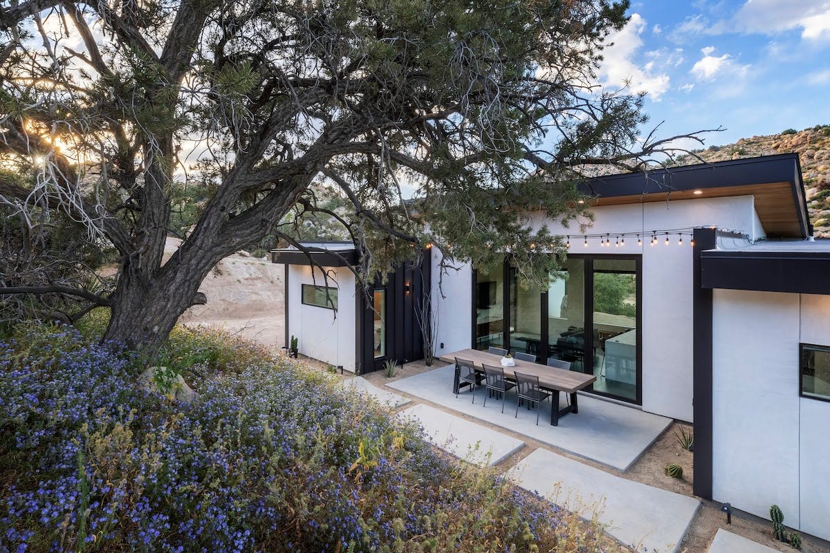 Little Tish | Yucca Valley, California, United States - Venue Report