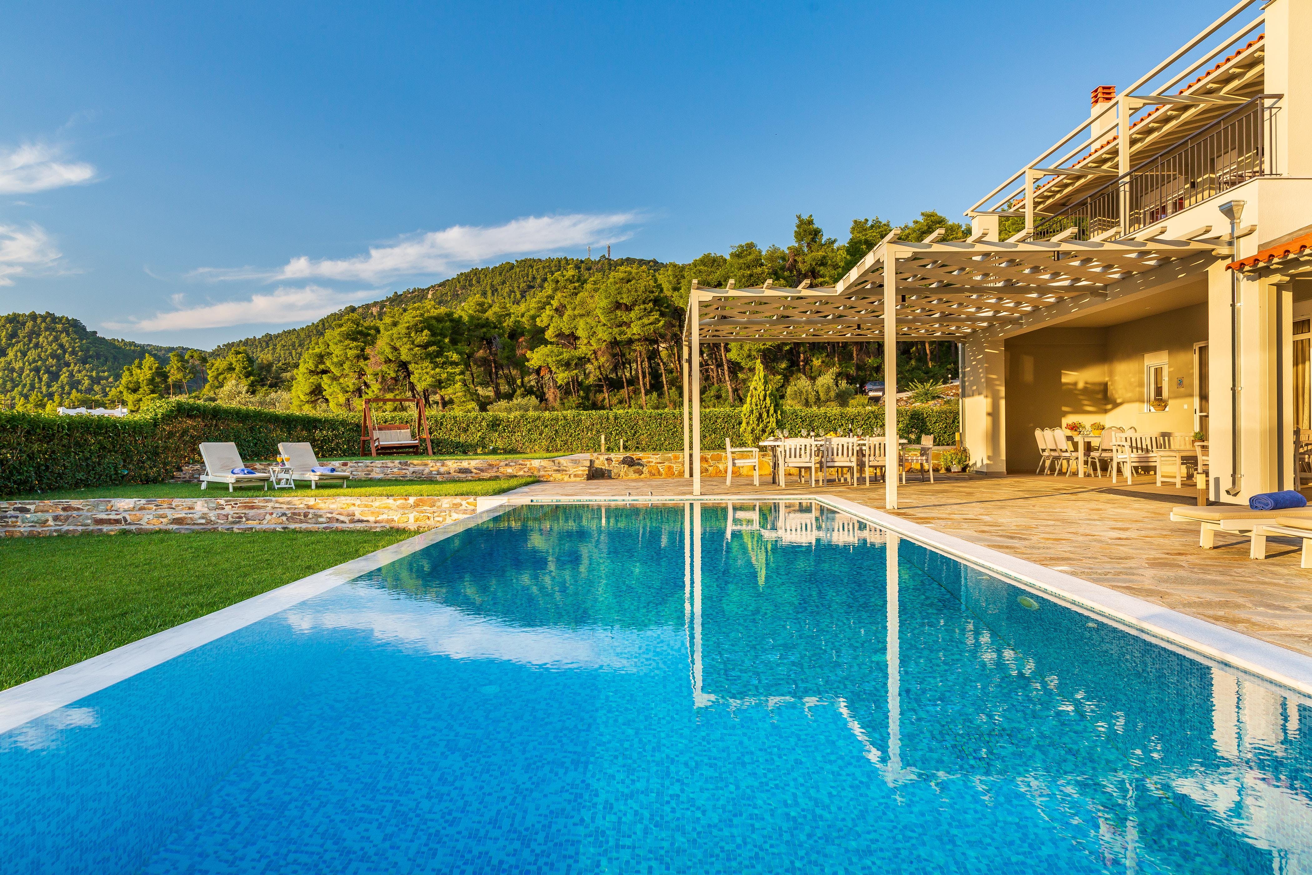 Island Idyll | Greece - Venue Report