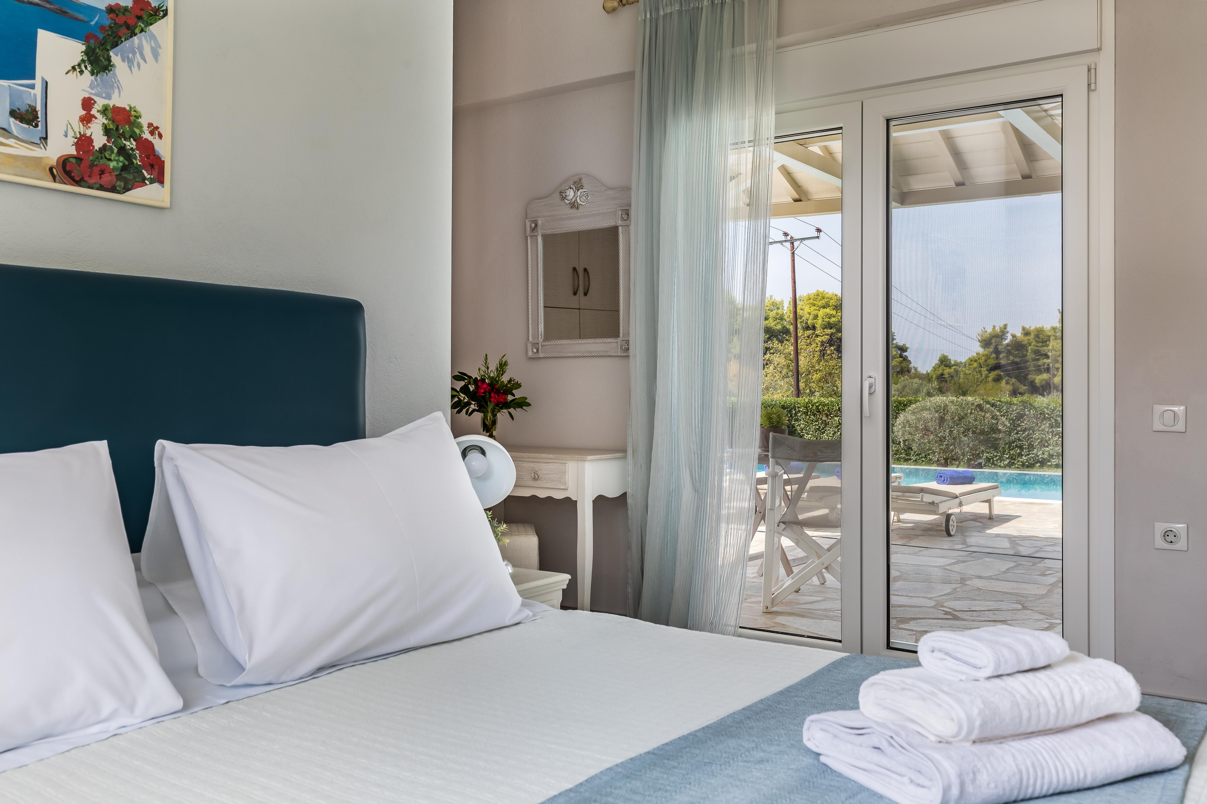 Island Idyll | Greece - Venue Report