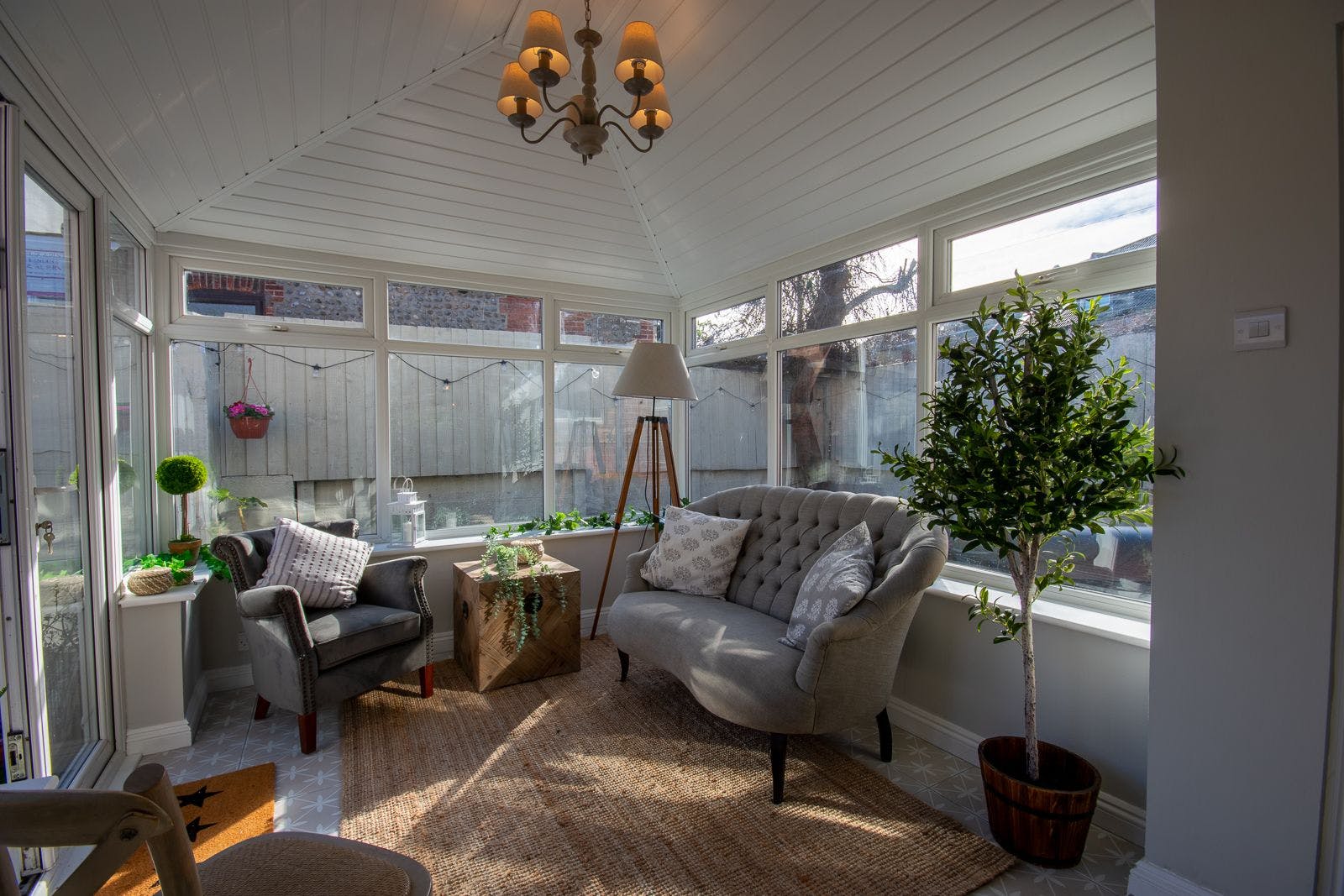 Sunshine Splendour | England, United Kingdom - Venue Report