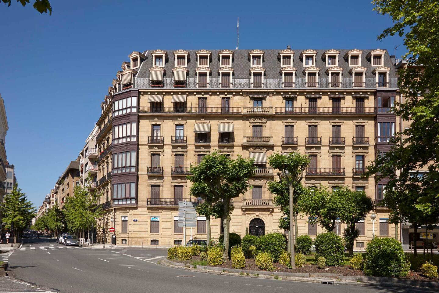 Vista Ria, Centro, Donostia | Plum Guide