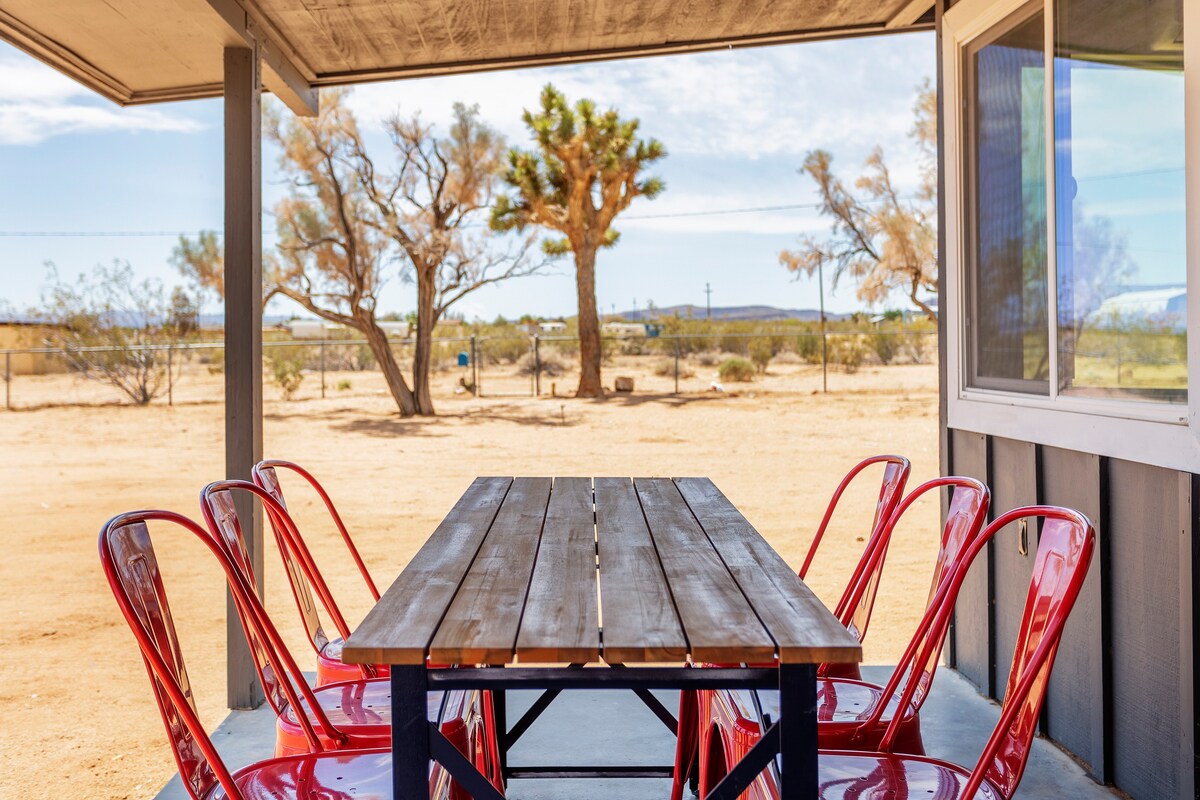 The Flag Ranch | Yucca Valley, California, United States - Venue Report