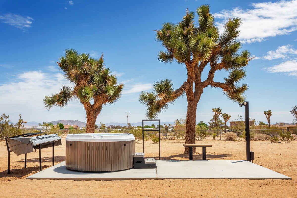 The Flag Ranch | Yucca Valley, California, United States | Venue Report