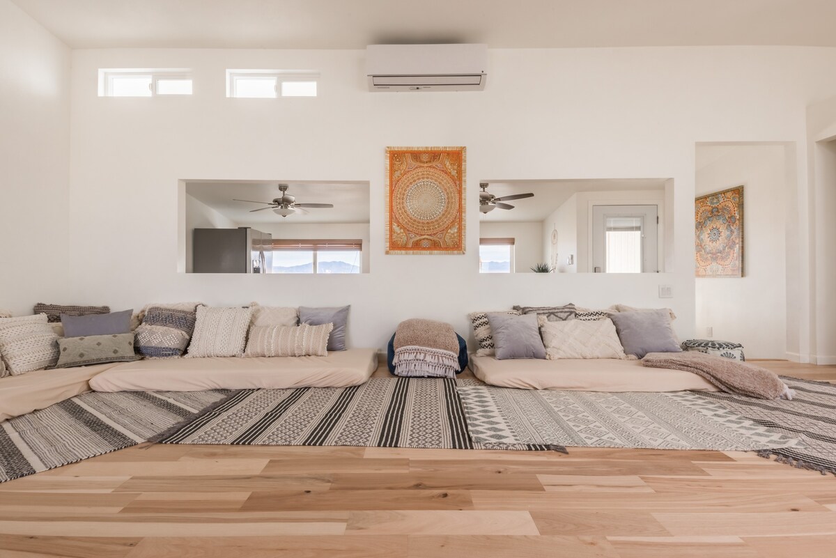 The Tamarisk Oasis | Joshua Tree, California, United States - Venue Report