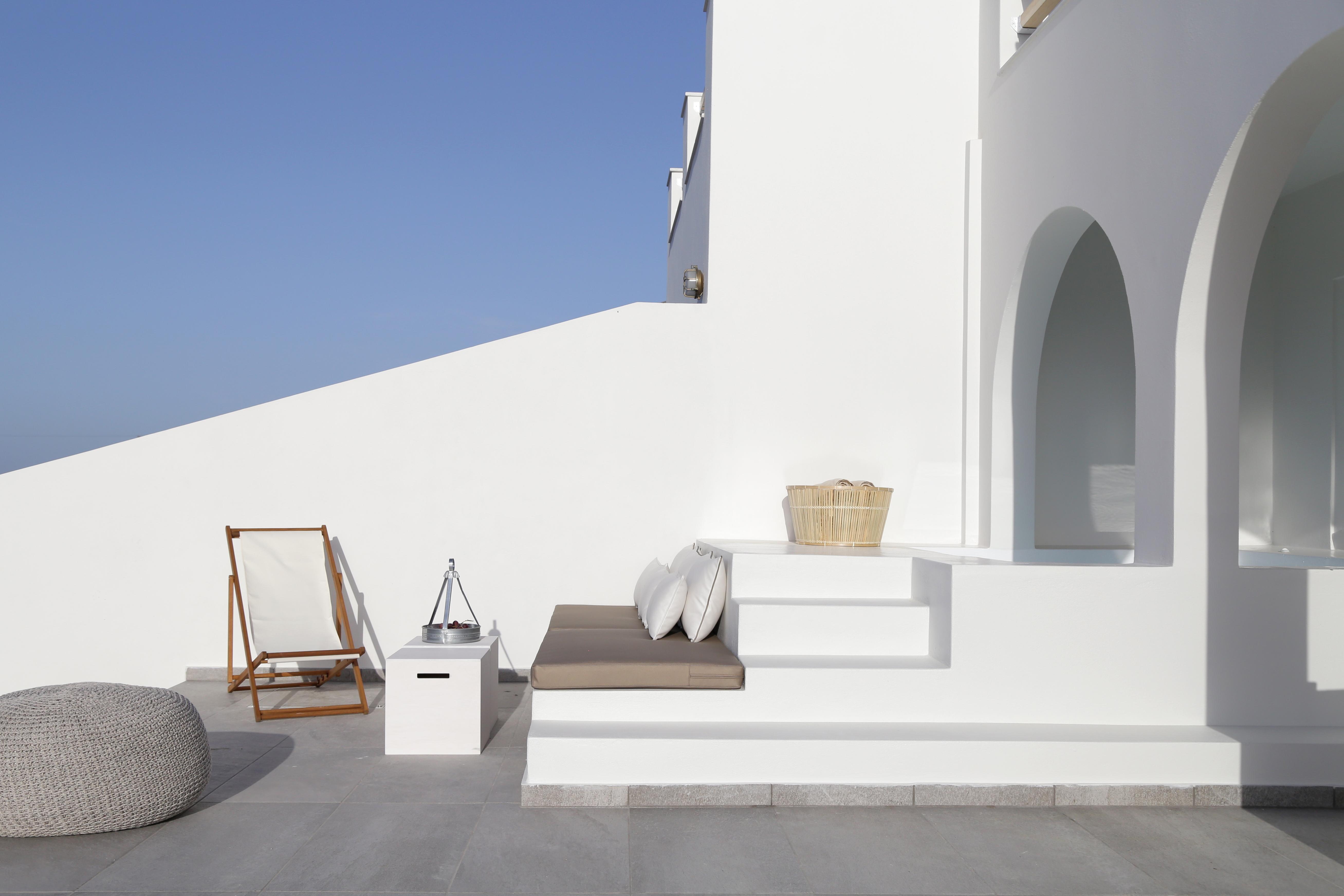 Cycladic Curve | Greece - Venue Report