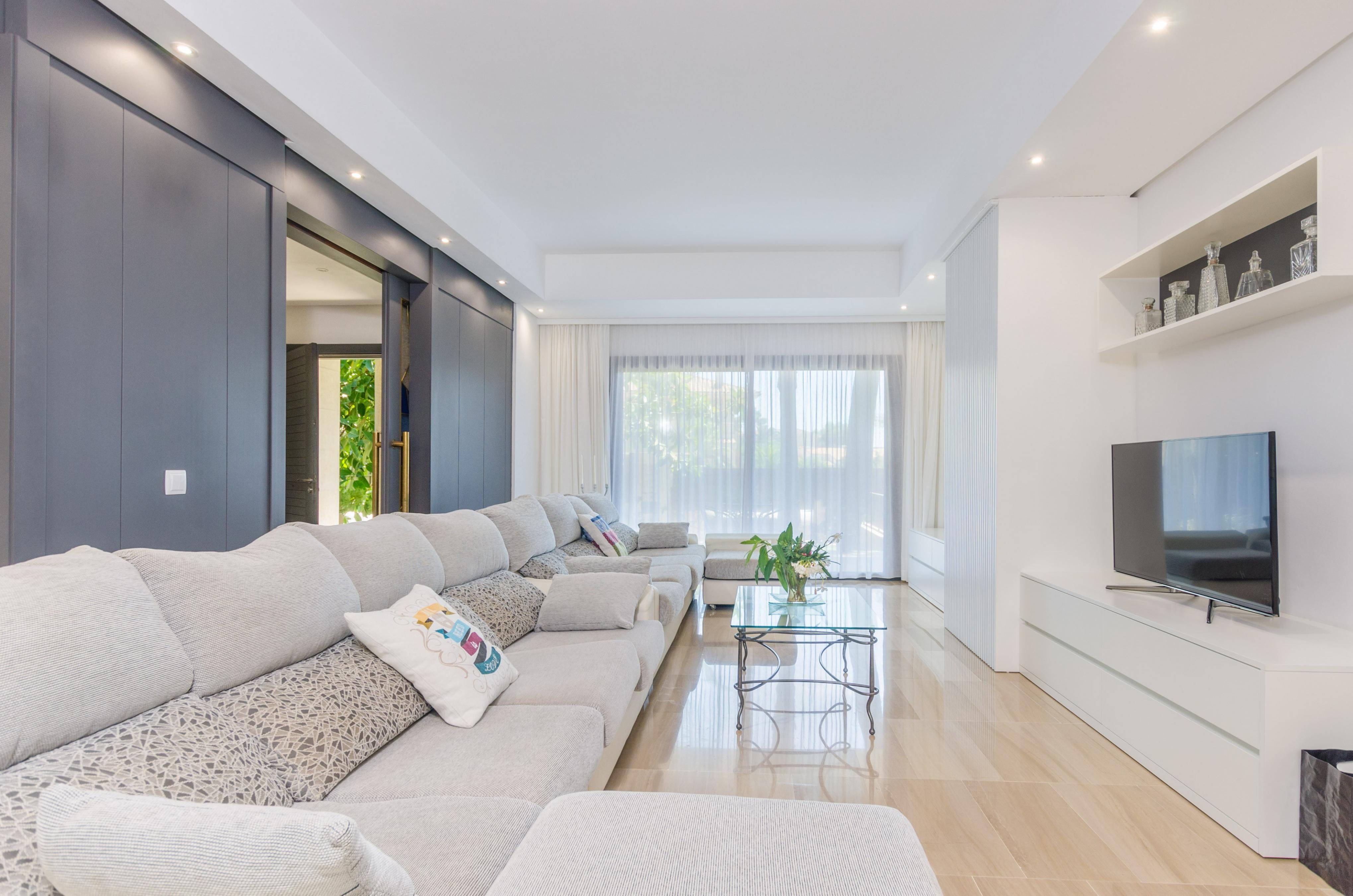 Gaze Into Cyan | Spain - Venue Report