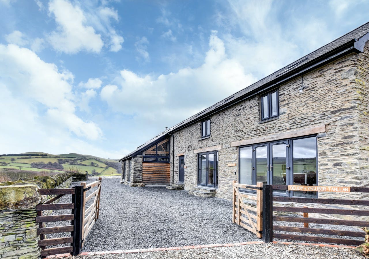 The Stone Barn, Glantwymyn, Powys | Plum Guide