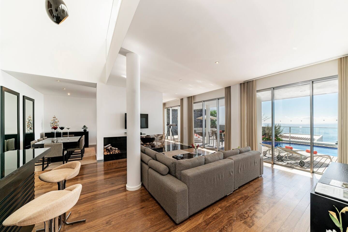 Gleam Of The Sea | Portugal - Venue Report