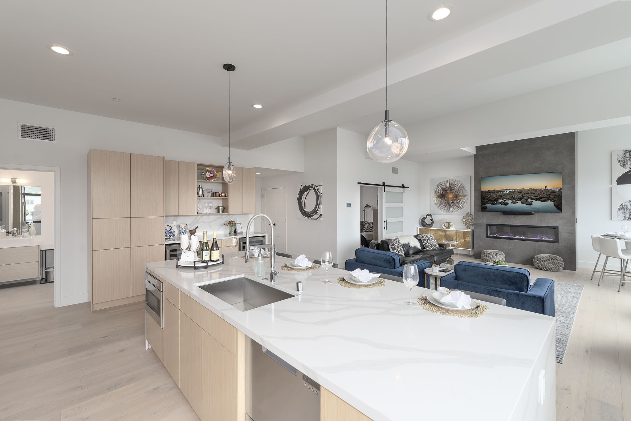 Dora & Hazel | California, United States - Venue Report