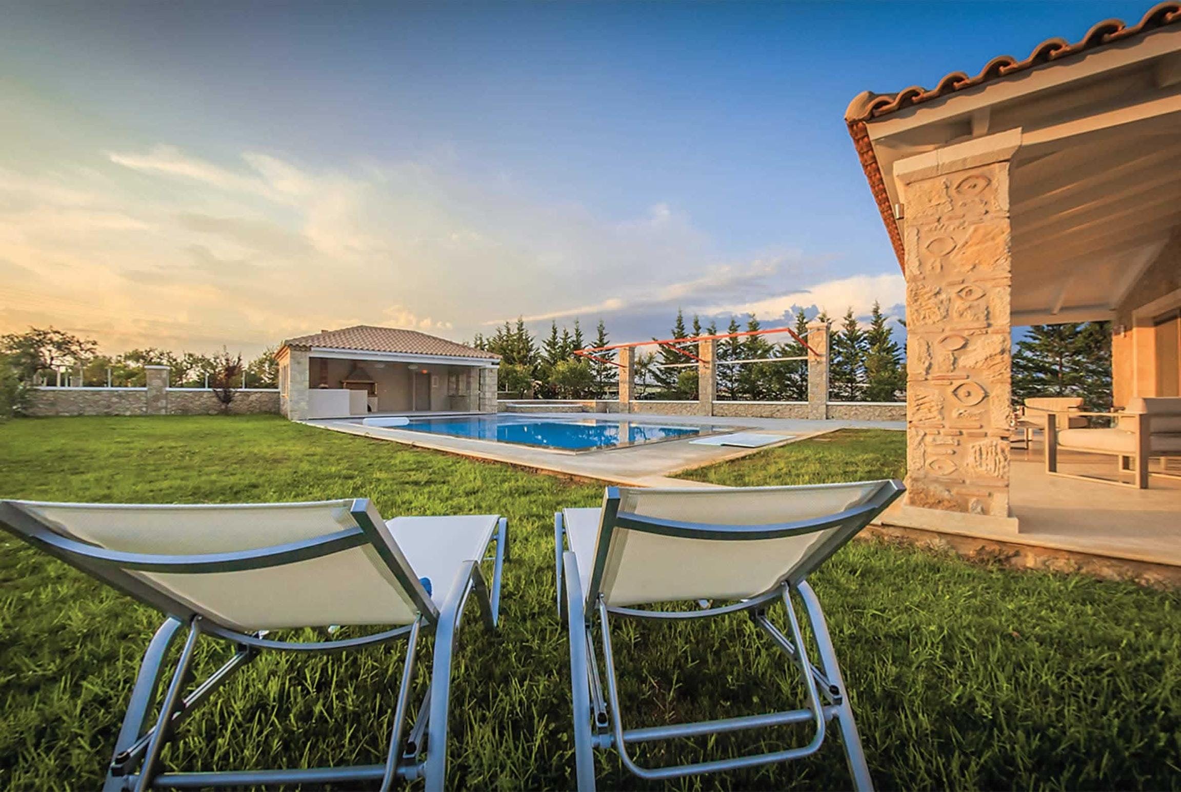 Pink Sunset | Greece | Venue Report
