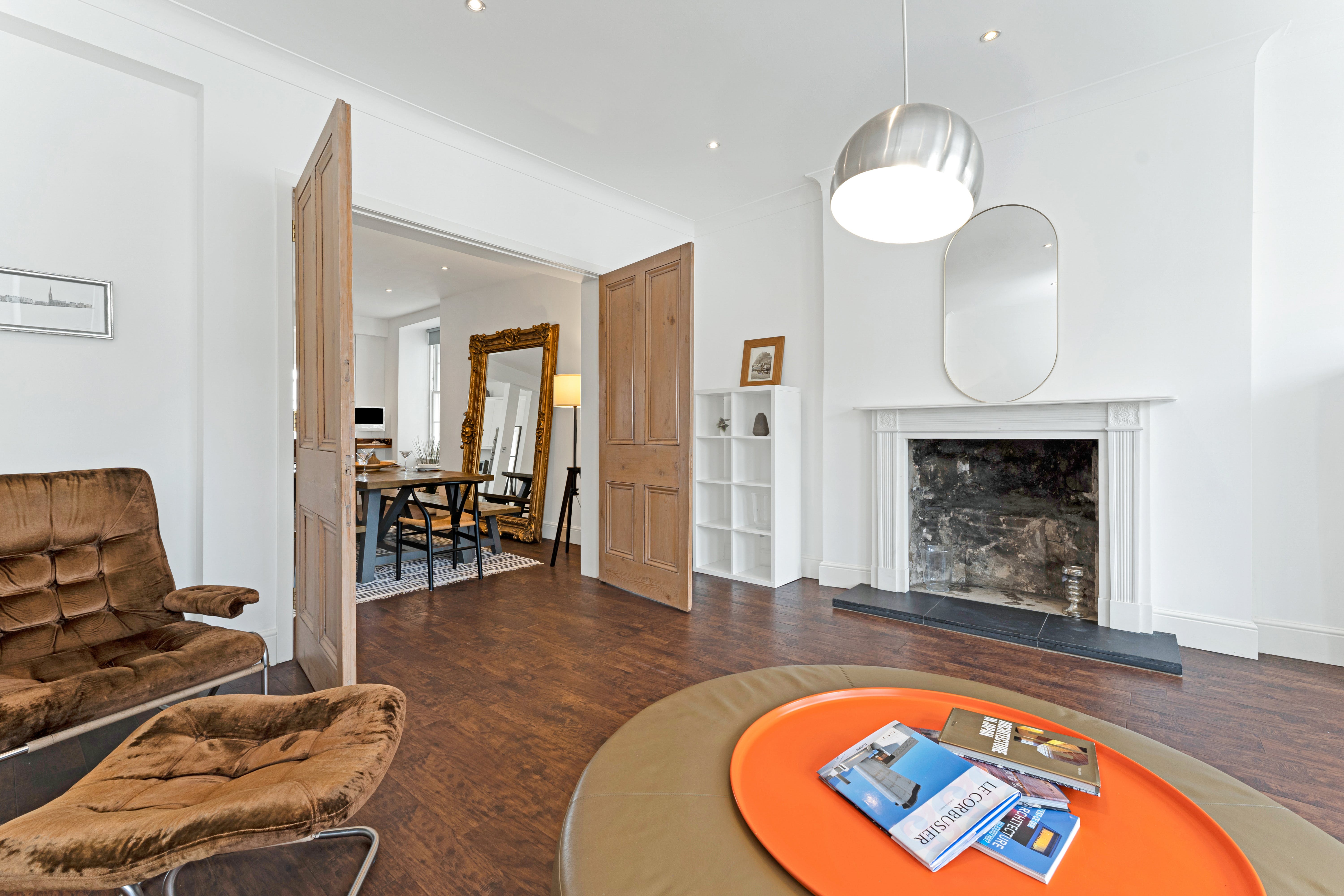 Royal & Retro | Edinburgh, Scotland, United Kingdom - Venue Report