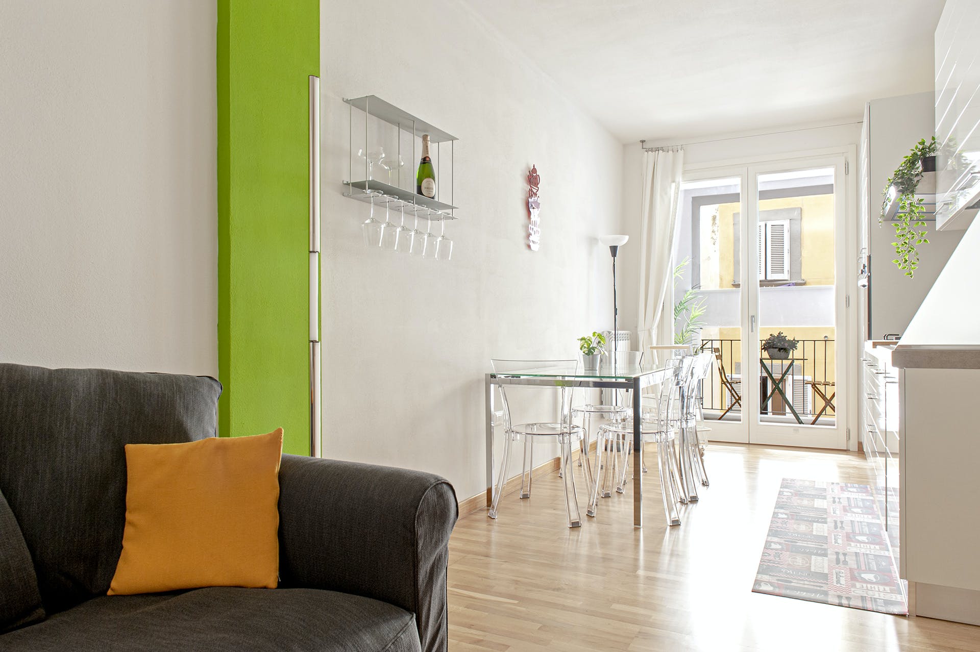 So Transparent | Italy | Venue Report