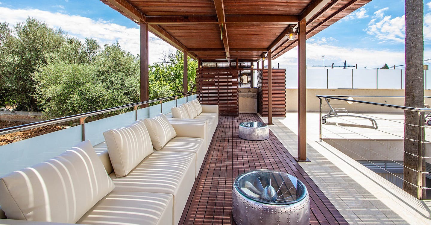 Lofty Palm | Balearic Islands, Spain - Venue Report