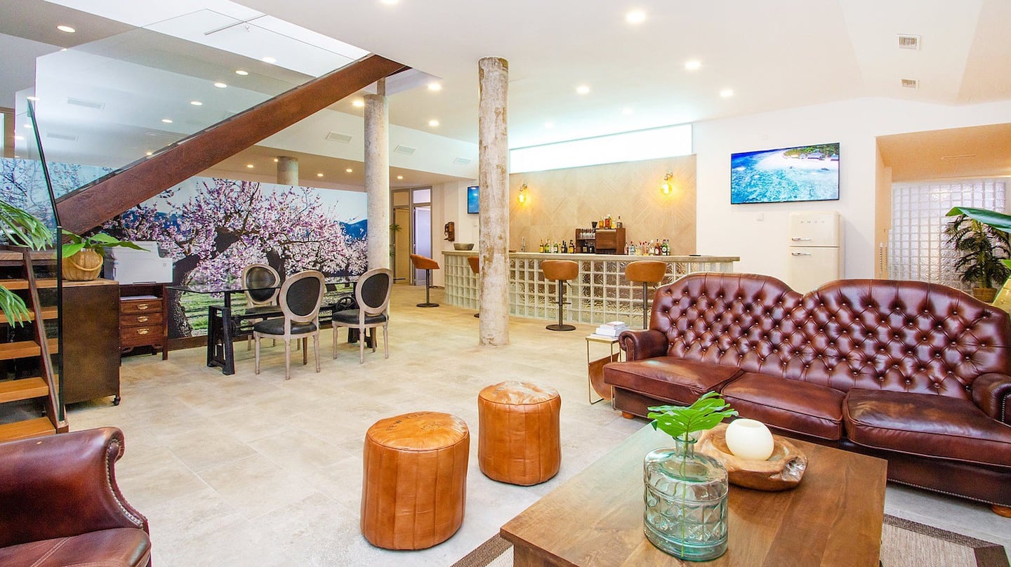 Lofty Palm | Balearic Islands, Spain - Venue Report