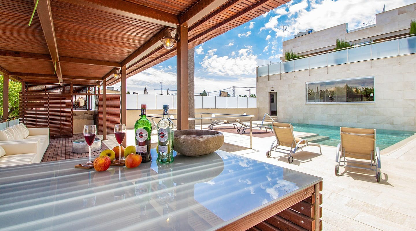 Lofty Palm | Balearic Islands, Spain - Venue Report