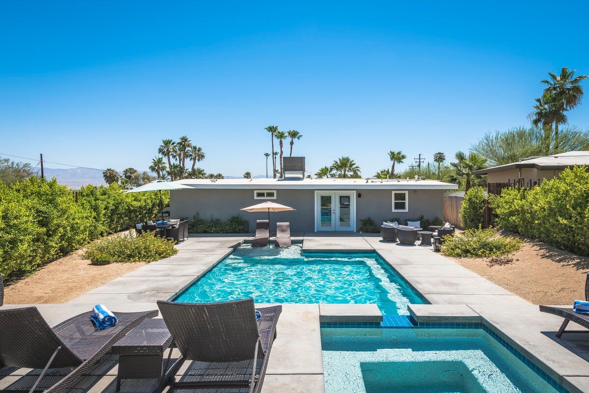 SoCal Chic | Cathedral City, California, United States - Venue Report