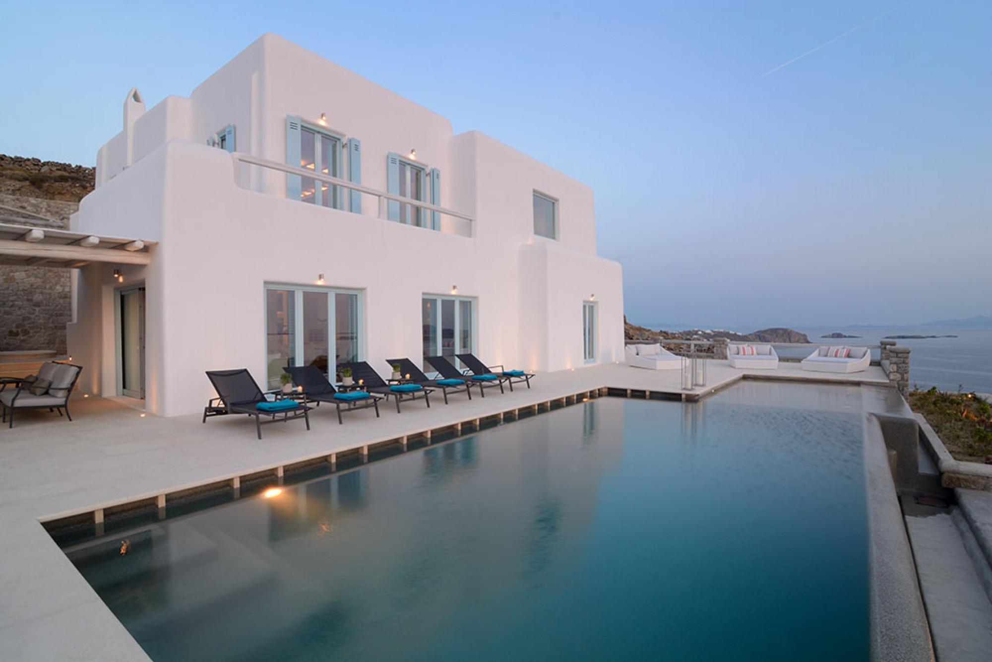 Shore to Please | Greece | Venue Report