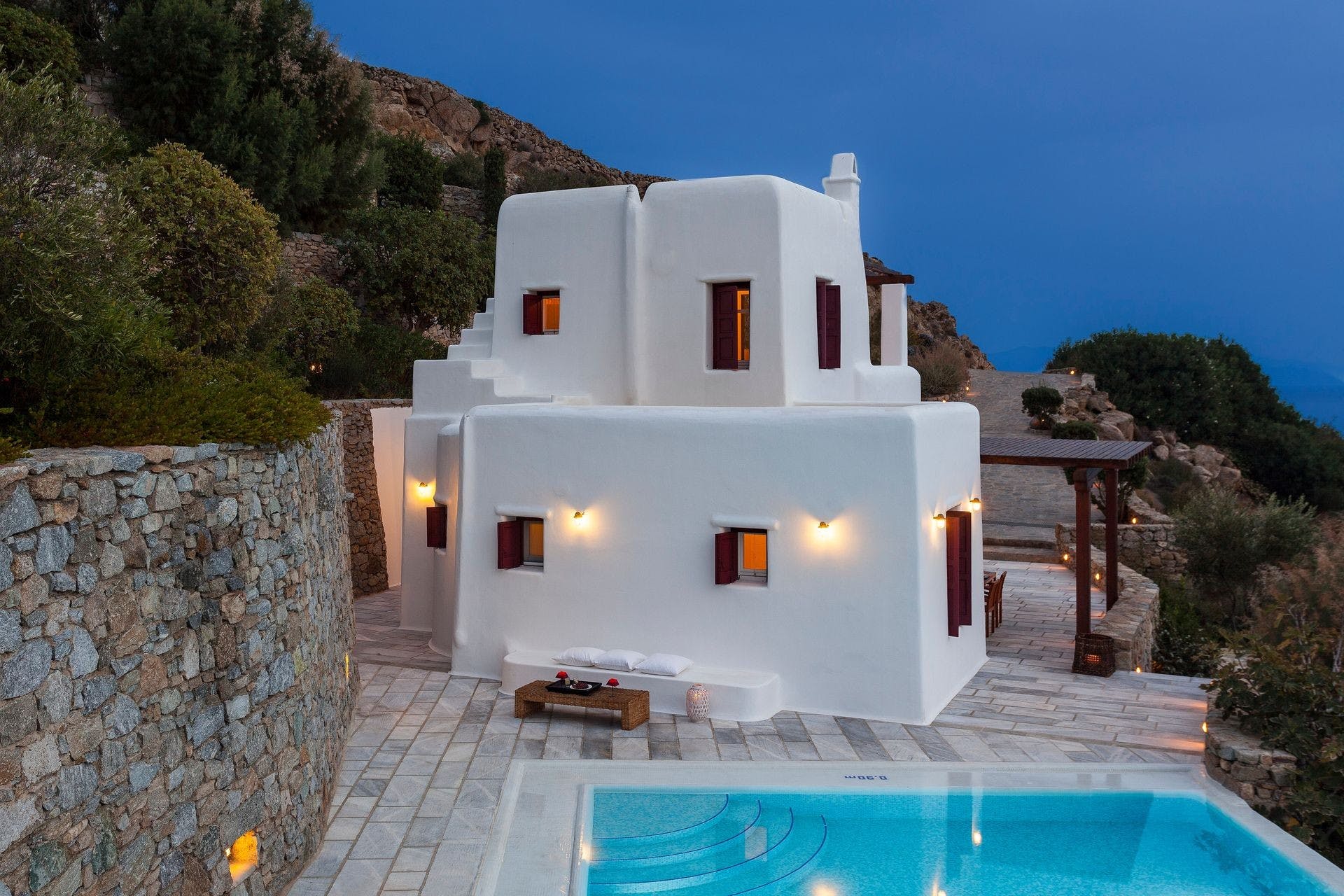 Mykonian Shimmer | Greece - Venue Report