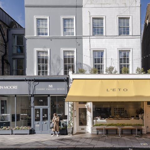 The Geographer's Map, Notting Hill, London | Plum Guide