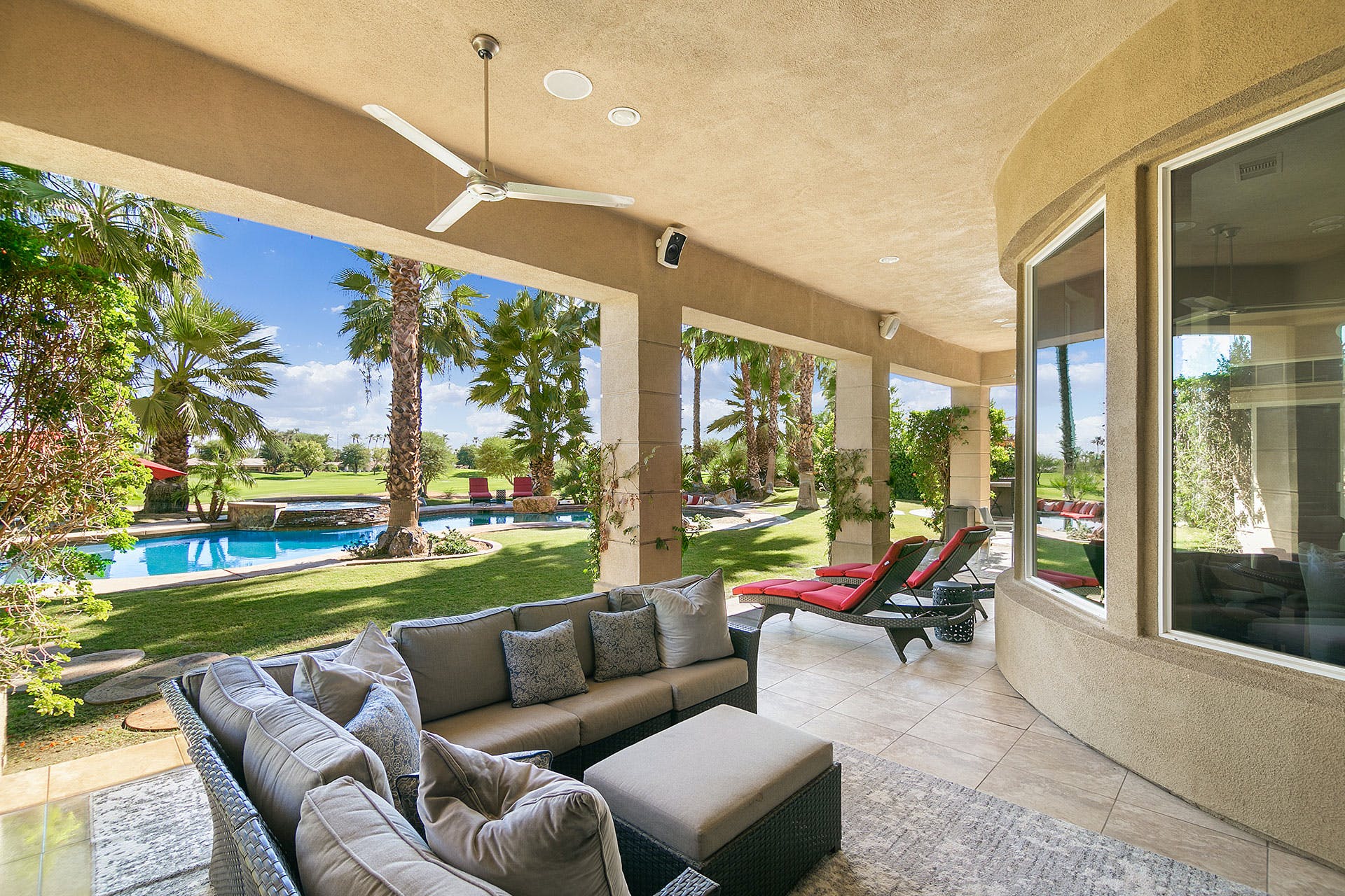 Poolside Convo | La Quinta, California, United States - Venue Report