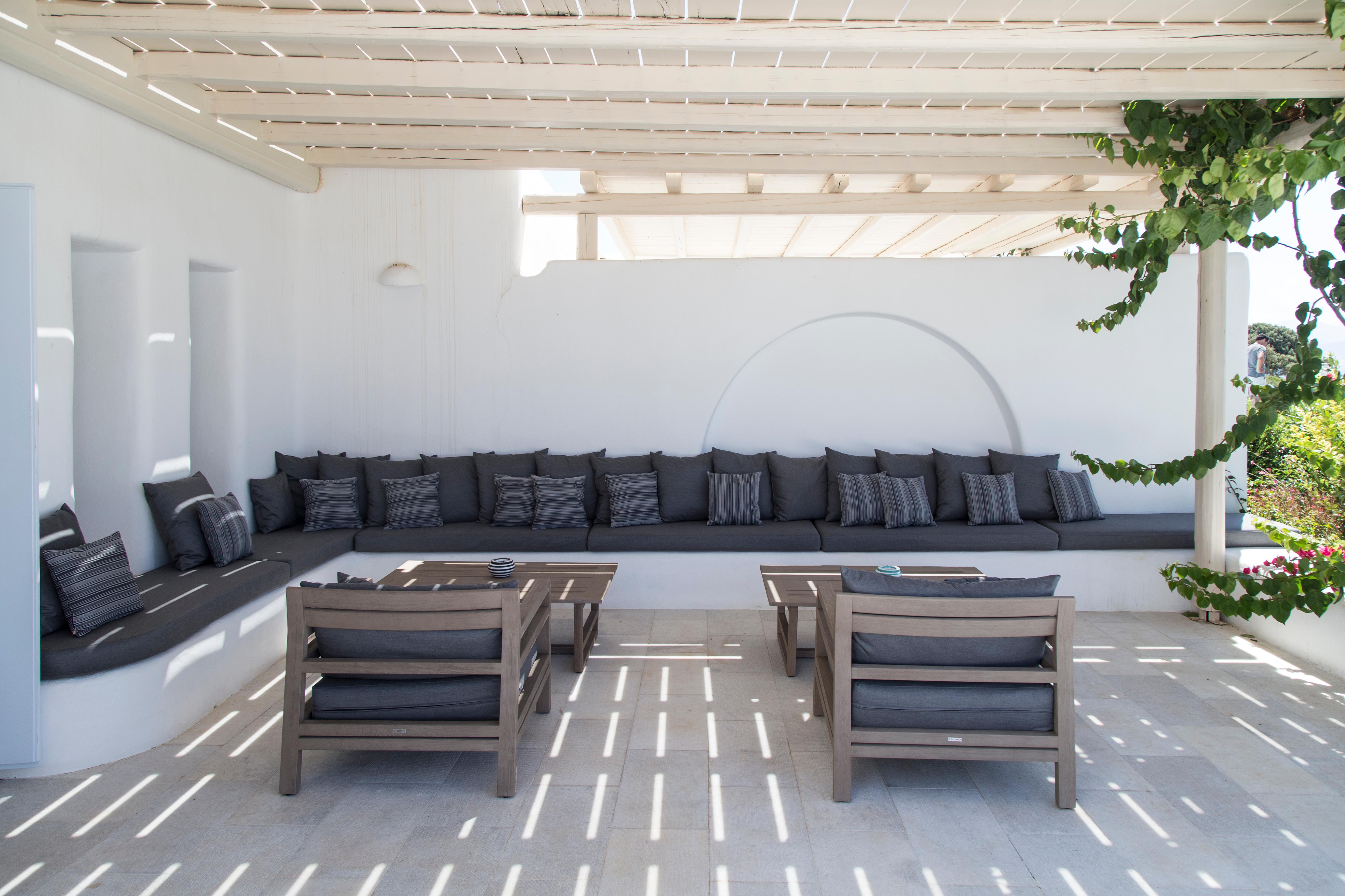 Cyclidian Homage | Greece - Venue Report