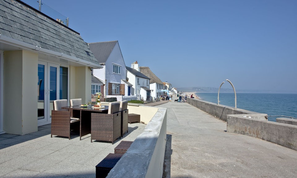 Top Coastal Homes in Torcross, Kingsbridge, Devon, England, UK | Plum Guide