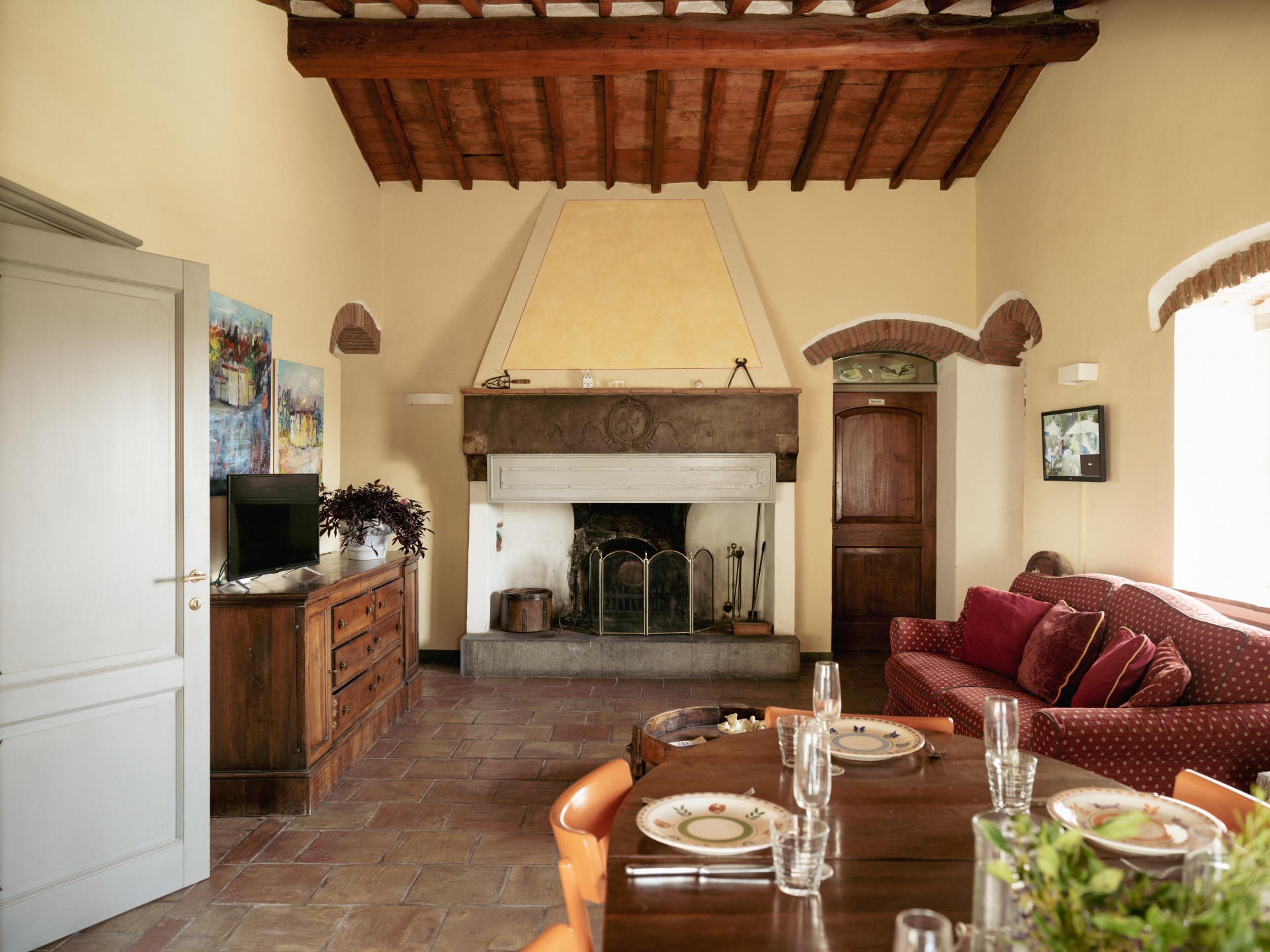 Avanti to the Hills | Florence, Tuscany, Italy - Venue Report