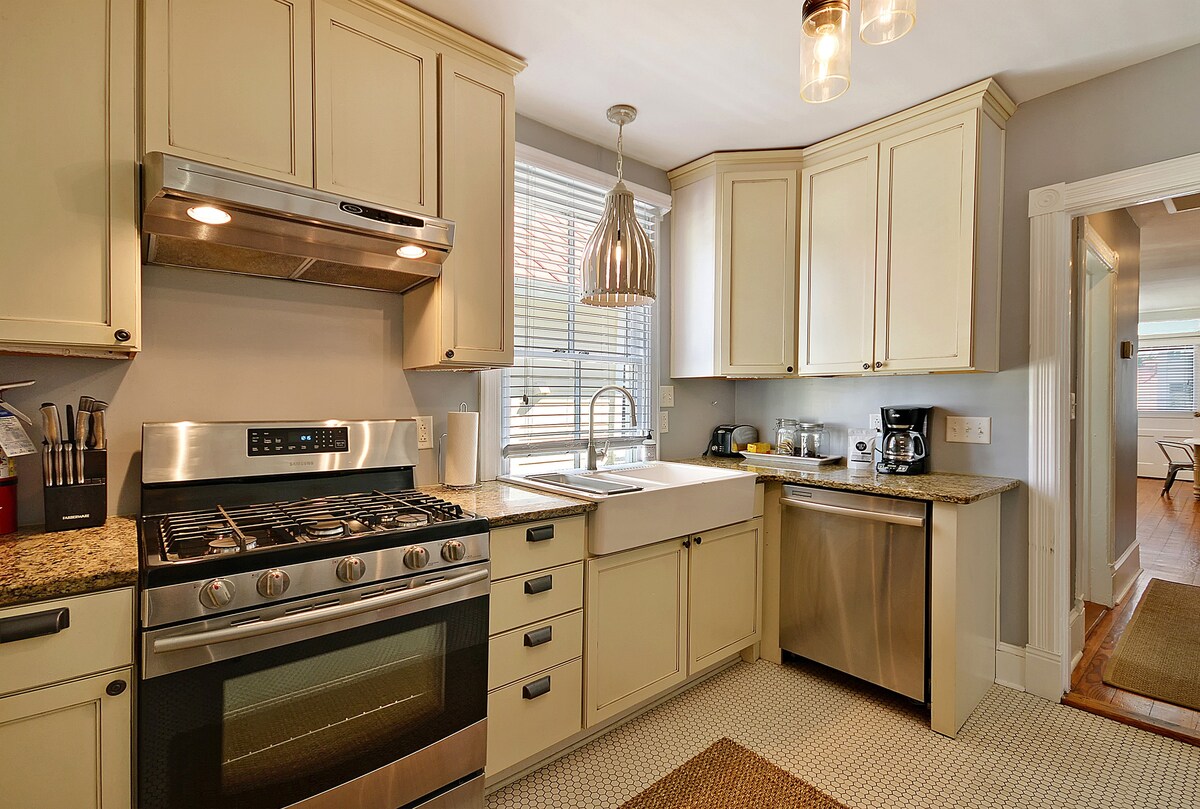 Downtown Belle | South Carolina, United States - Venue Report